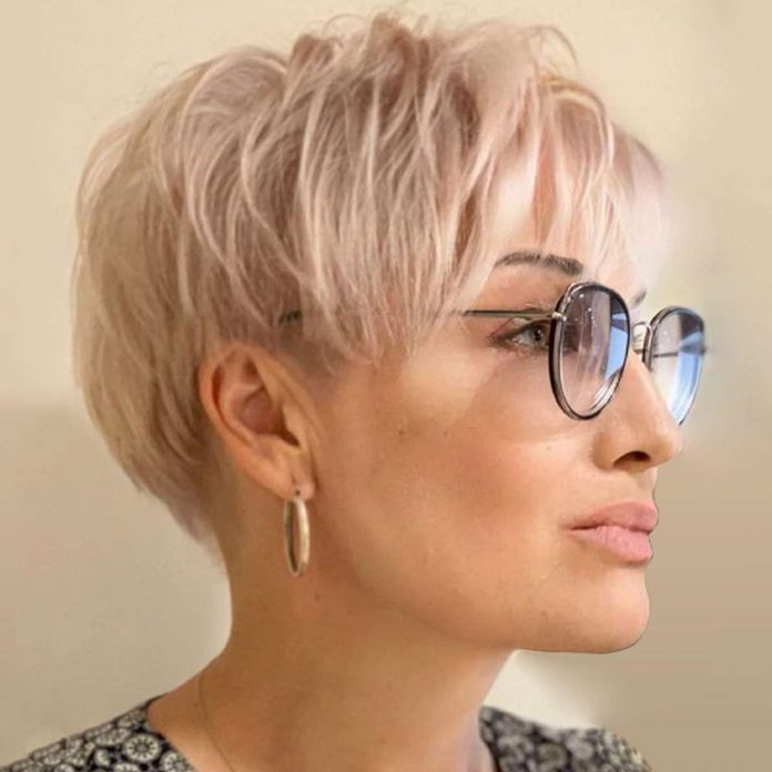 Trisha Ward Short Hairstyles - Likeeed