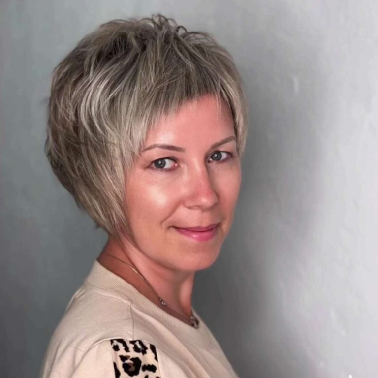 Polly Evans Short Hairstyles - Likeeed