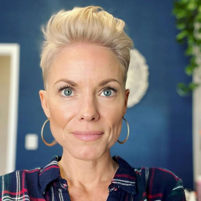 Shannon Carver Short Hairstyles - Likeeed