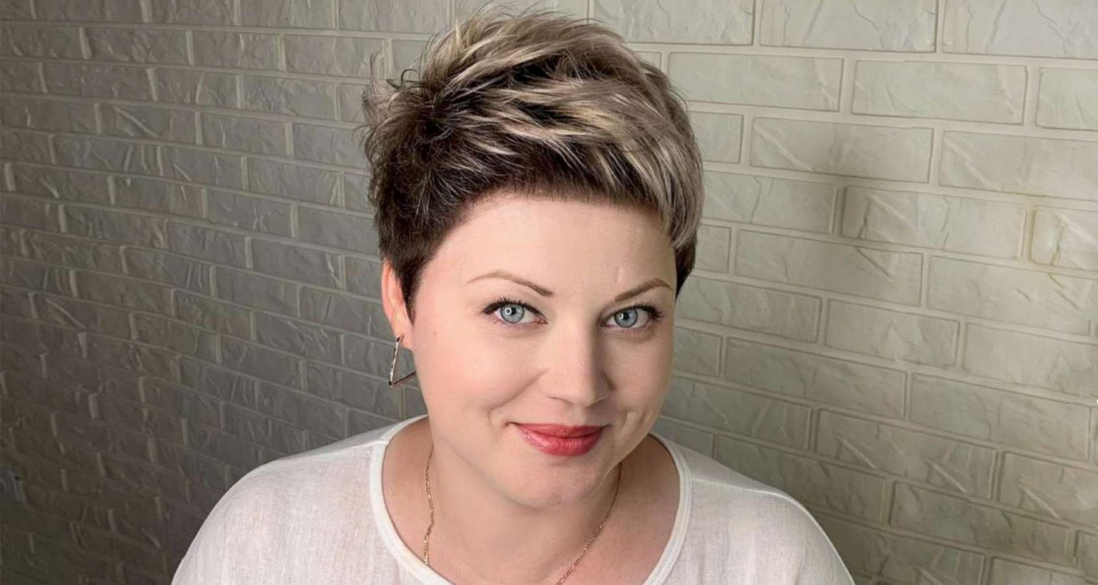 Annabelle Davis Short Hairstyles - Likeeed
