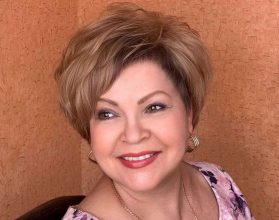 Trisha Ward Short Hairstyles - Likeeed